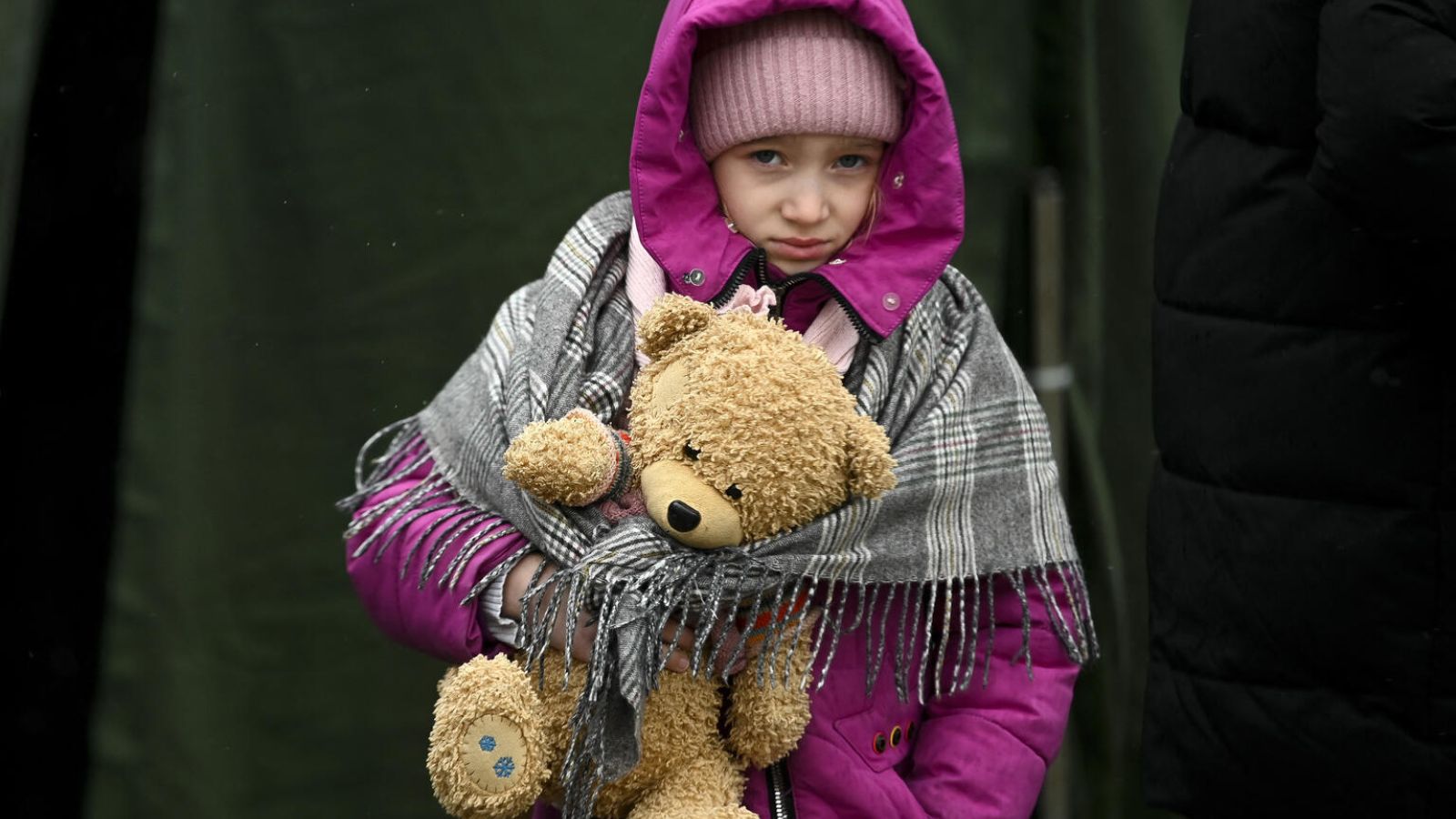 Help us protect Ukrainian children arriving in Greece. | UNICEF Global