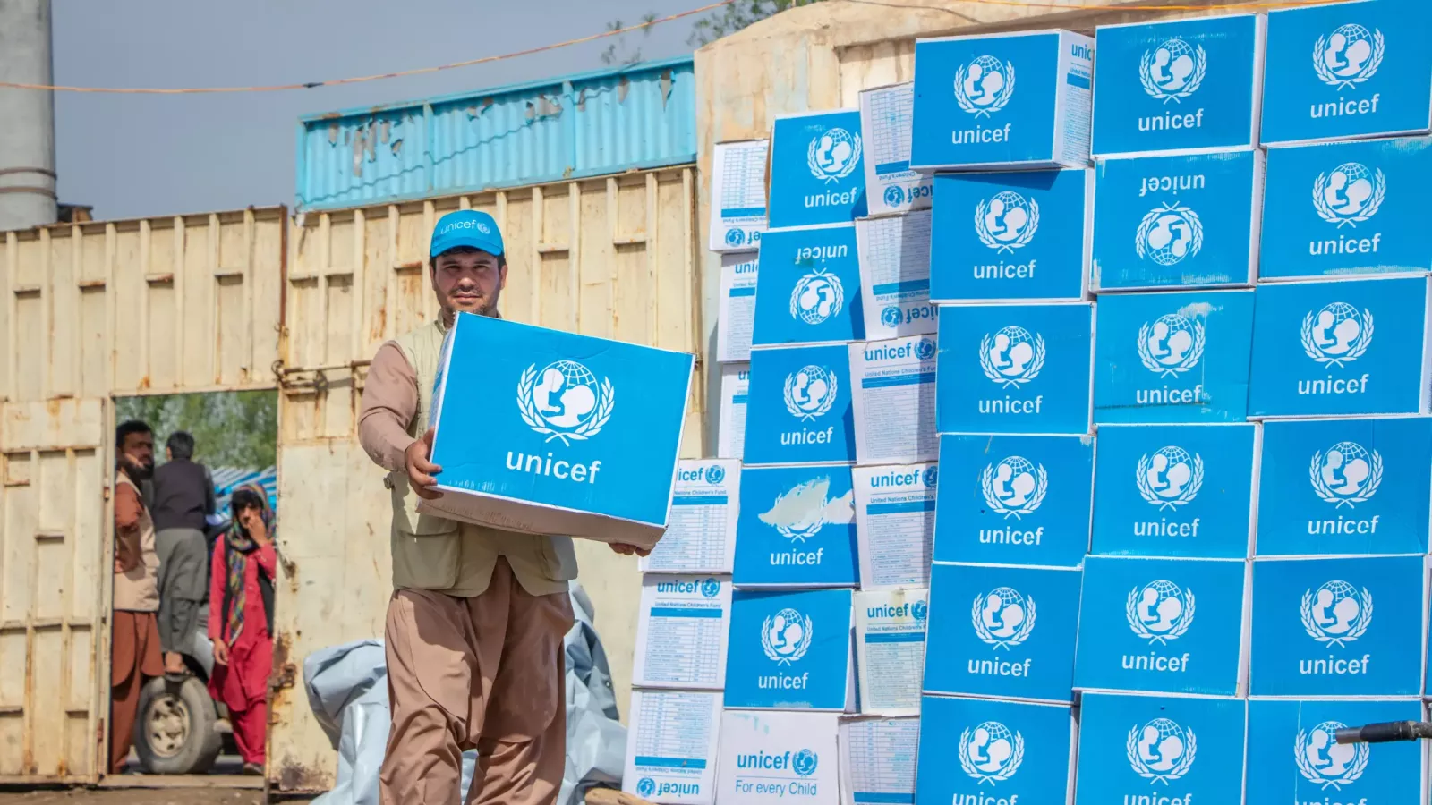 HELP PROTECT CHILDREN IN EMERGENCIES | UNICEF Global